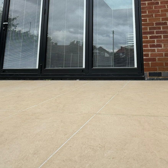 Hammerstone Beige - Lesta Paving
